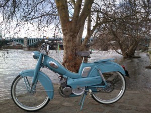 Balade en Mobylette Bleue le 06-03-2016 à Asnières-sur-Seine (92 ...